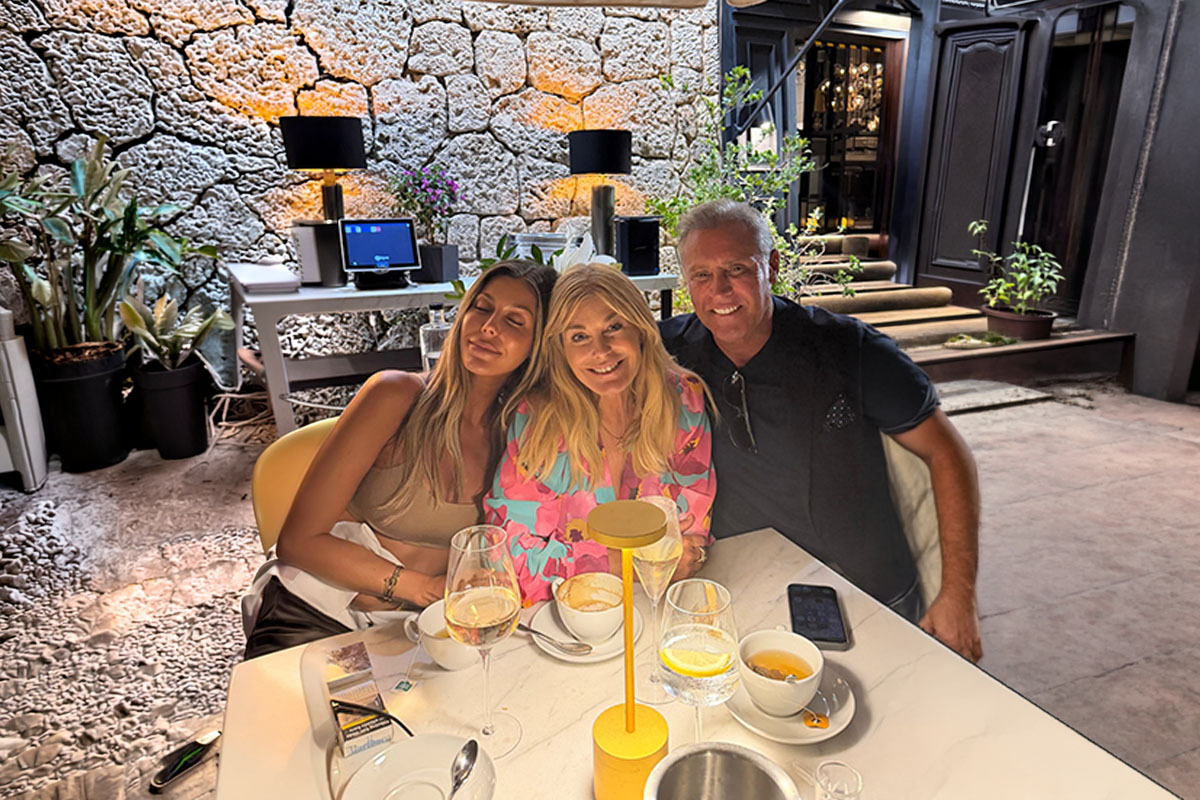 Emilio Ingrossos fina hyllning till Pernilla Wahlgren på mors dag ...