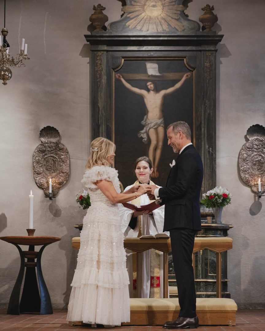 Pernilla Wahlgren har gift sig med sin Christian Bauer - se bilderna ...